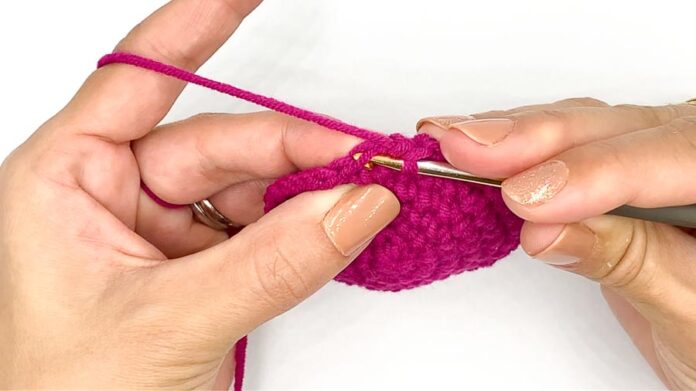 Decrease vs Invisible decrease: how to make them - Octopus Crochet