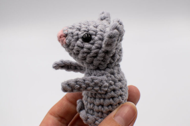 Christmas mouse amigurumi pattern - Octopus Crochet
