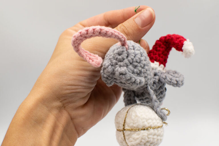 Christmas mouse amigurumi pattern - Octopus Crochet
